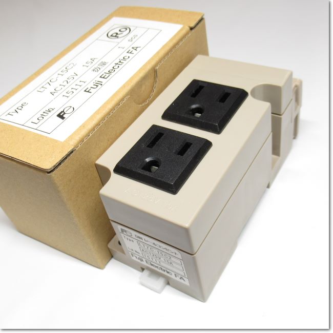 Japan (A)Unused,LT7C-15C2 レール取付形コンセント,อะไหล่เครื่องจักร,Machine Parts ...